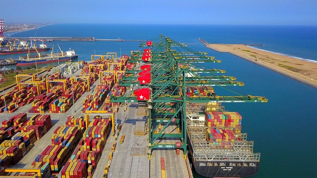 Le port de Lomé progresse dans le Top 100 mondial grâce au ...